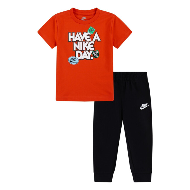NIKE SPORTSWEAR BOYS SET | Verryttelypuvut | Osta verkossa - Sportland